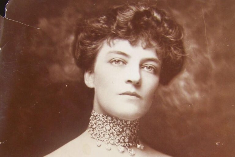 Titanic First Class Passenger - WIDENER, Mrs Eleanor - Titanic-Titanic.com